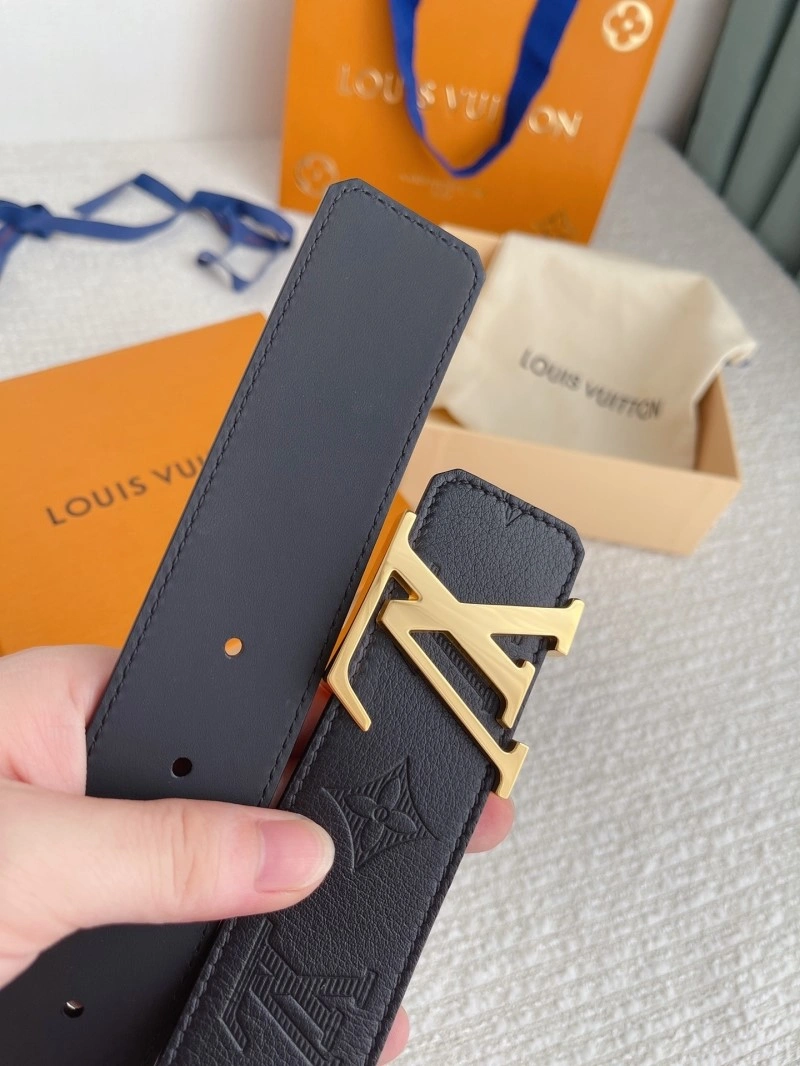 Accurate model Louis Vuitton Belts