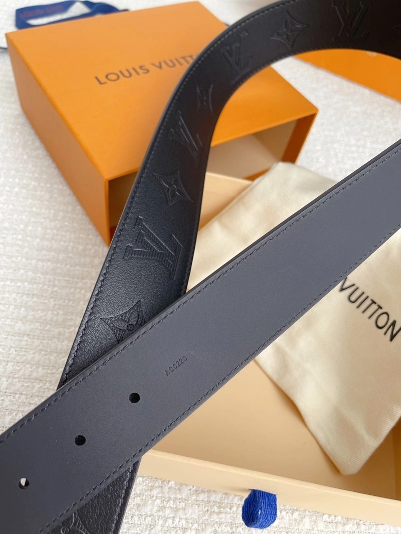 Accurate model Louis Vuitton Belts
