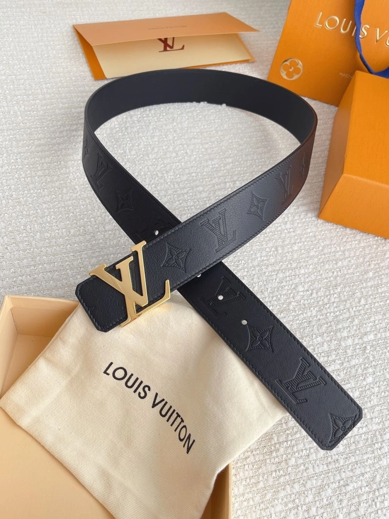 Accurate model Louis Vuitton Belts