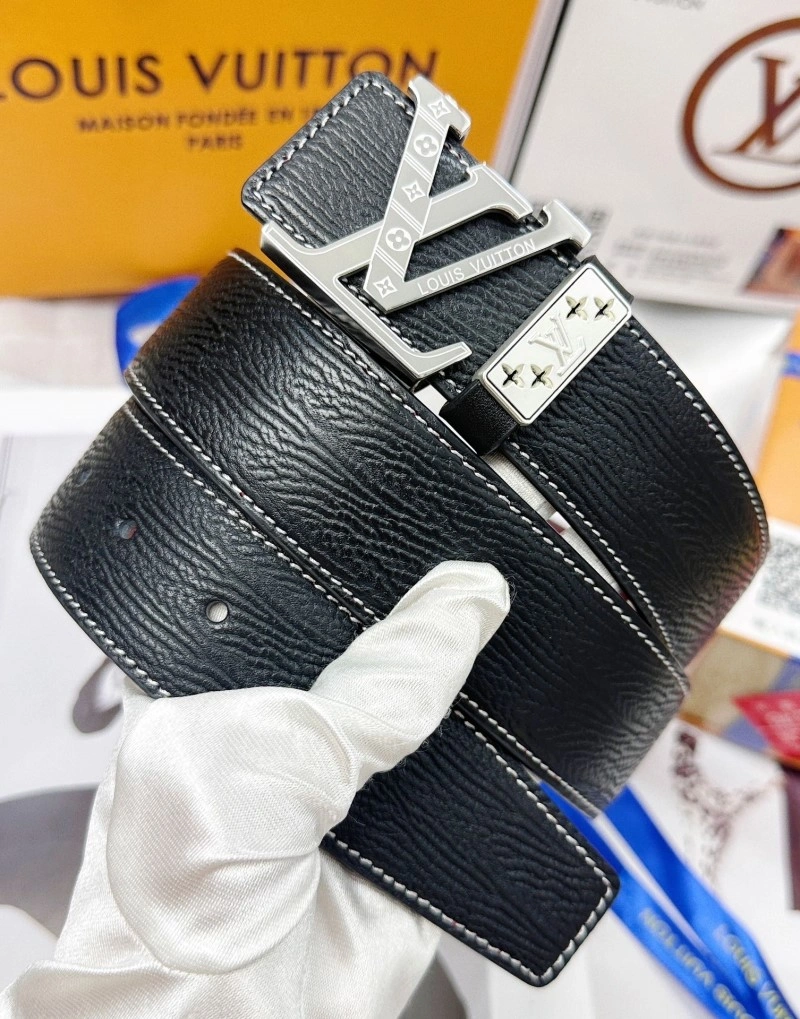 Top mirror Louis Vuitton Belts