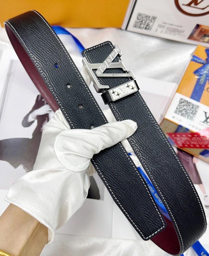 Top mirror Louis Vuitton Belts