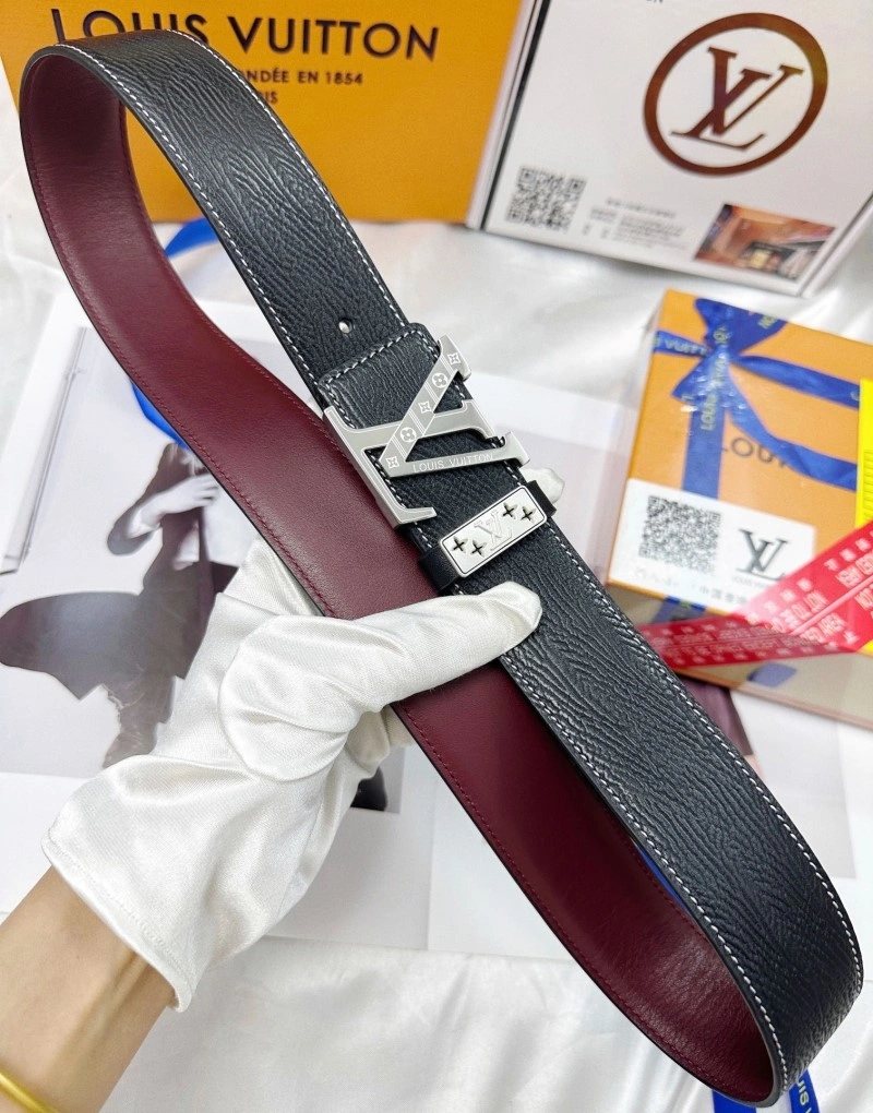 Top mirror Louis Vuitton Belts