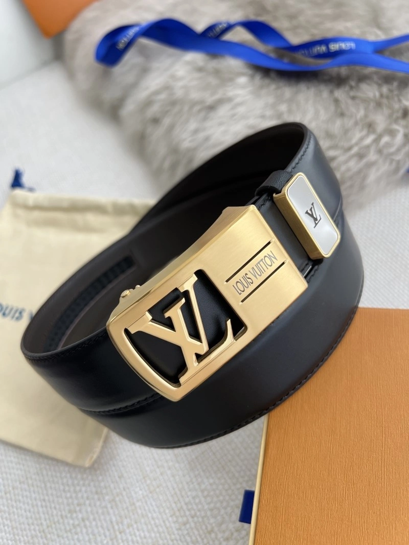 Accurate model Louis Vuitton Belts