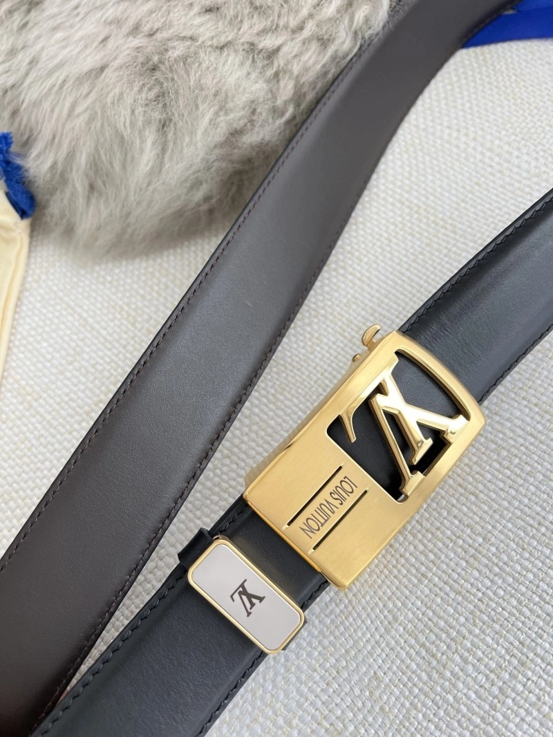 Accurate model Louis Vuitton Belts