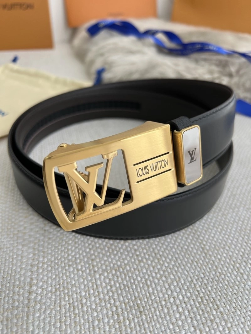 Accurate model Louis Vuitton Belts