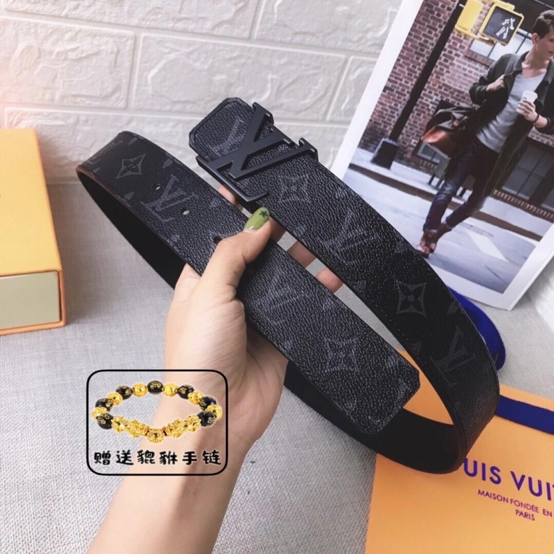 Top mirror Louis Vuitton Belts