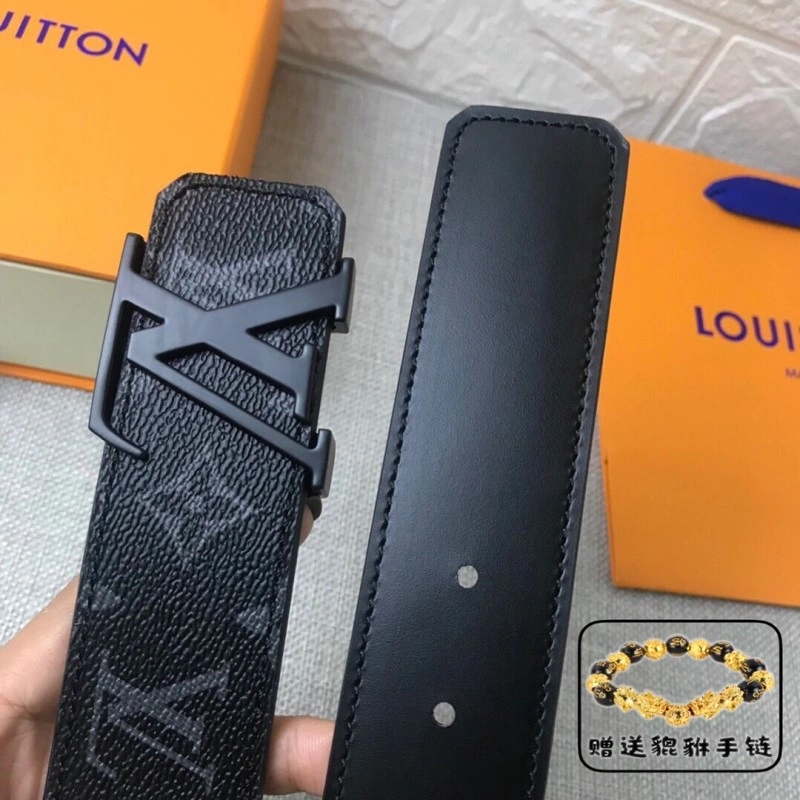 Top mirror Louis Vuitton Belts