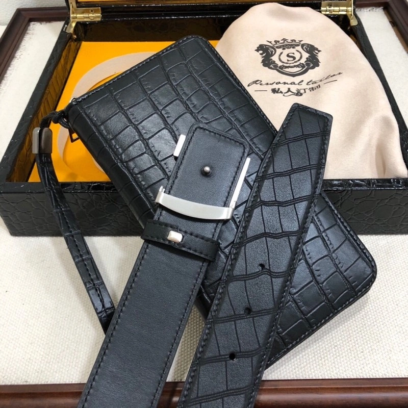 Low-cost Louis Vuitton Belts