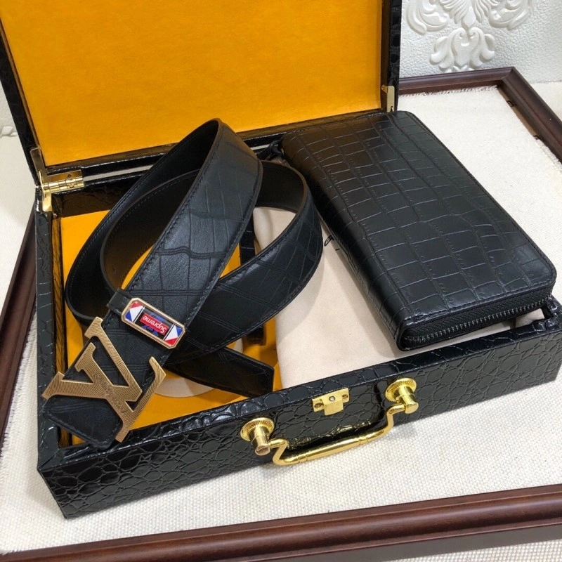 Low-cost Louis Vuitton Belts