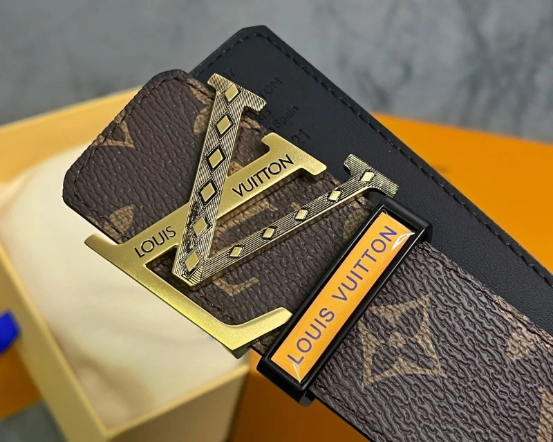 Accurate model Louis Vuitton Belts