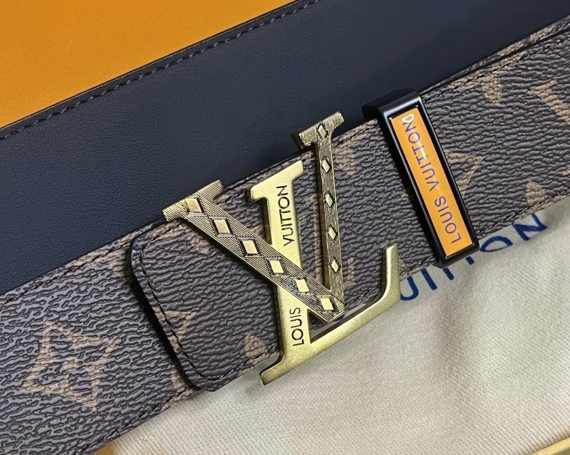 Accurate model Louis Vuitton Belts