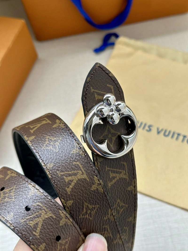 Low-cost Louis Vuitton Belts