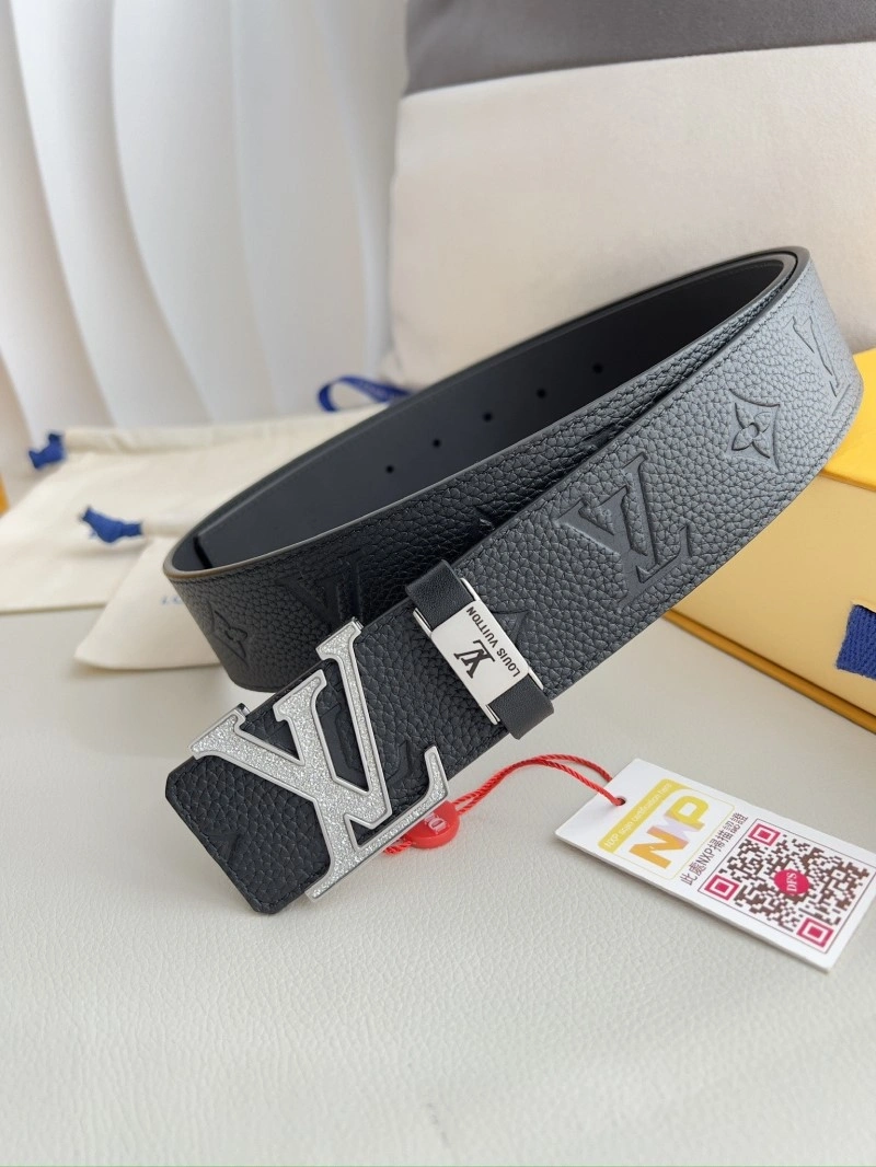 Accurate model Louis Vuitton Belts