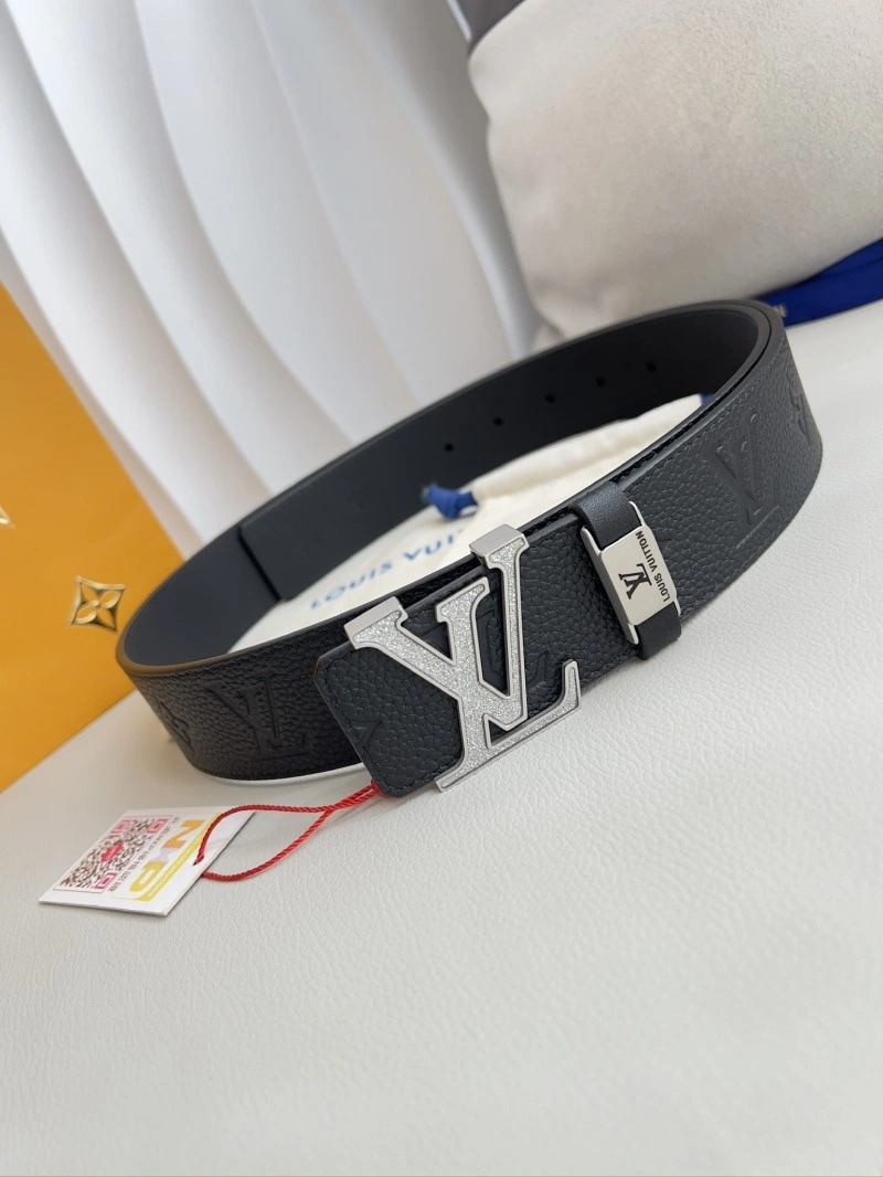 Accurate model Louis Vuitton Belts