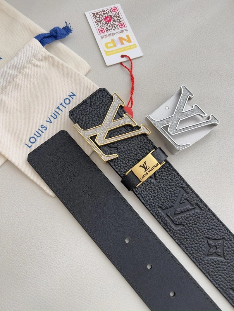 Accurate model Louis Vuitton Belts