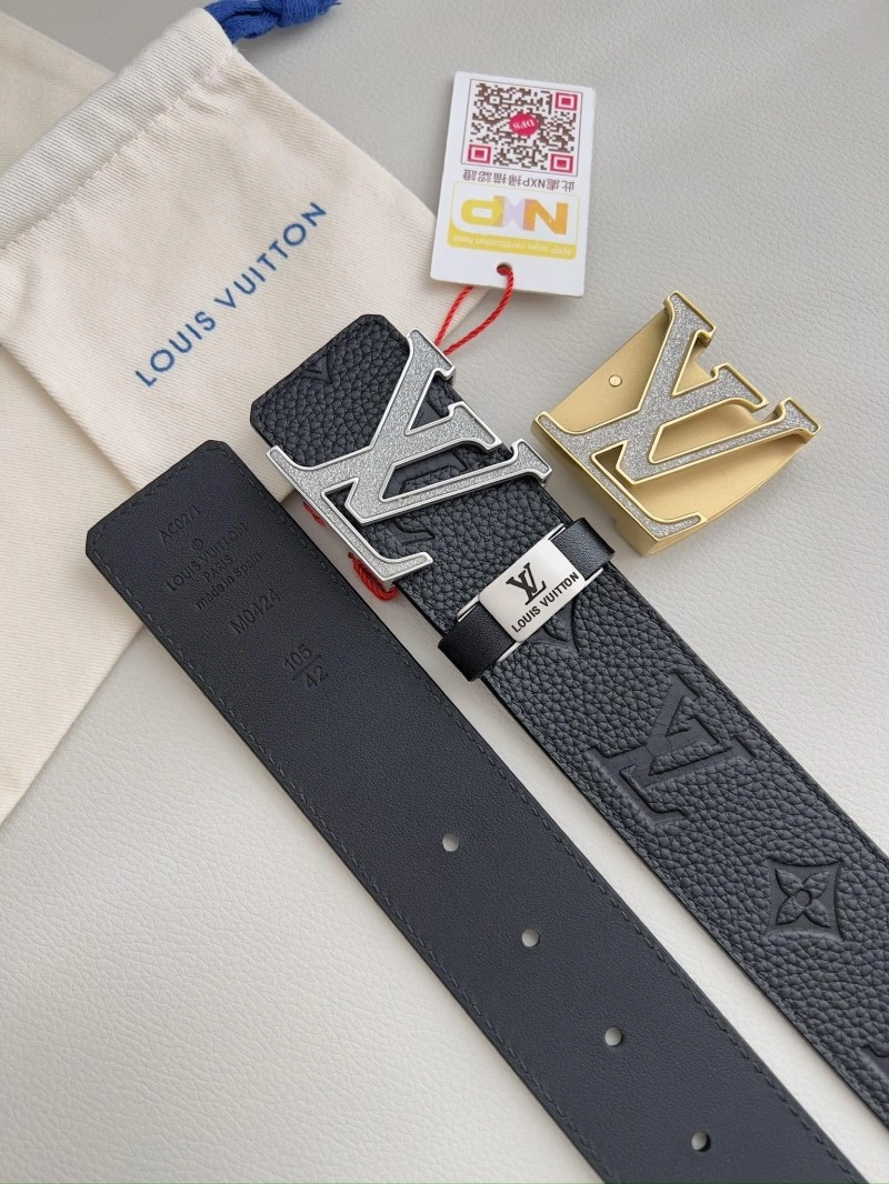 Accurate model Louis Vuitton Belts