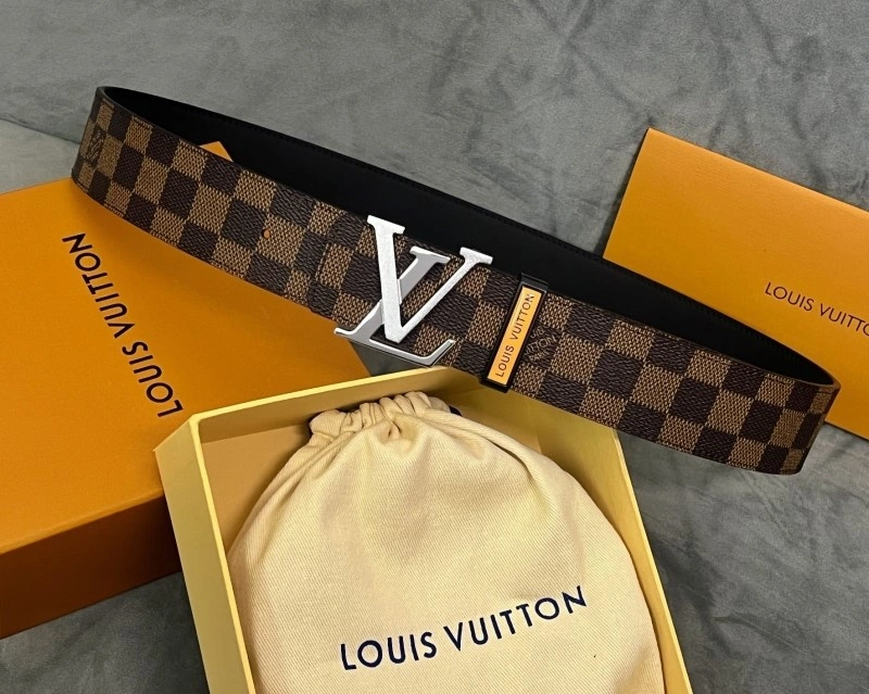 Accurate model Louis Vuitton Belts