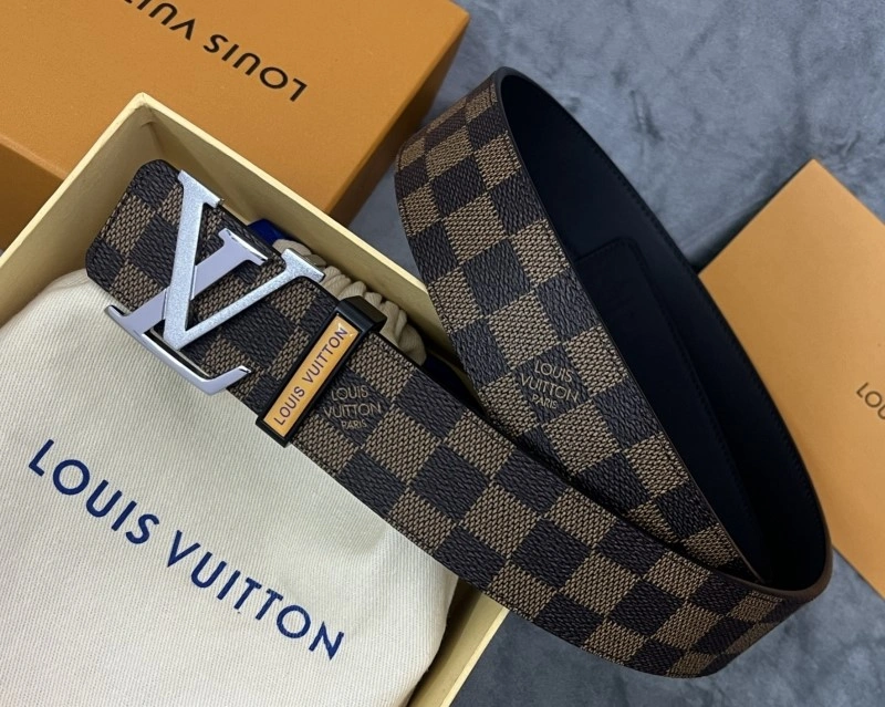 Accurate model Louis Vuitton Belts