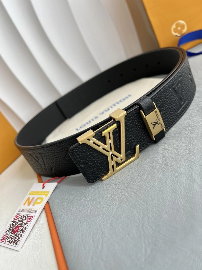 Top mirror Louis Vuitton Belts