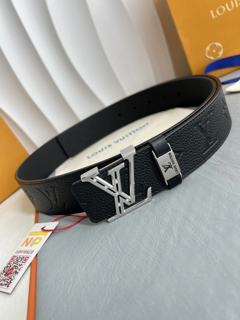Top mirror Louis Vuitton Belts