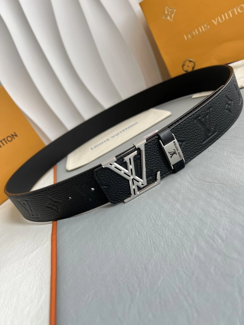 Top mirror Louis Vuitton Belts