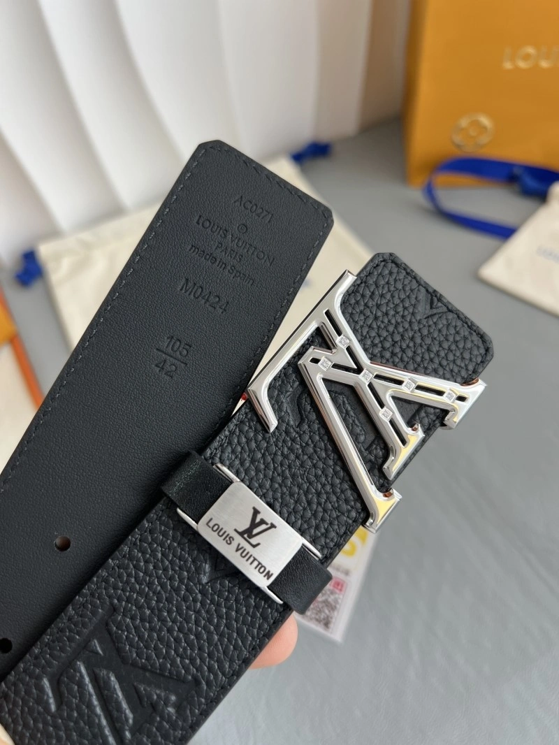 Top mirror Louis Vuitton Belts