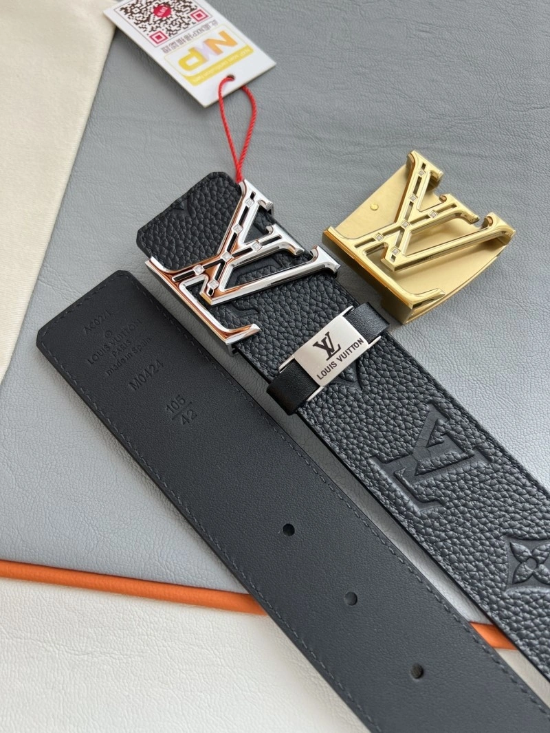 Top mirror Louis Vuitton Belts