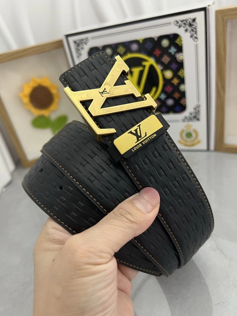 Low-cost Louis Vuitton Belts