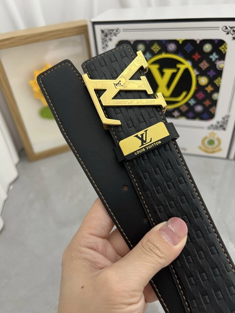 Low-cost Louis Vuitton Belts