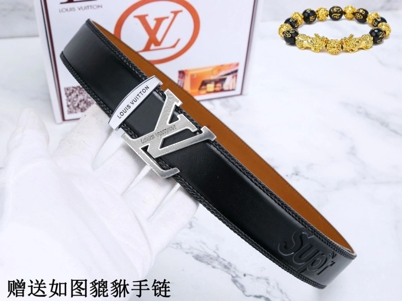 Accurate model Louis Vuitton Belts