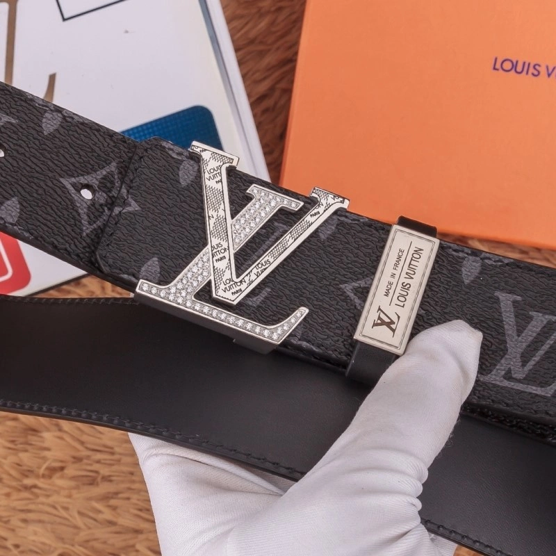 Accurate model Louis Vuitton Belts