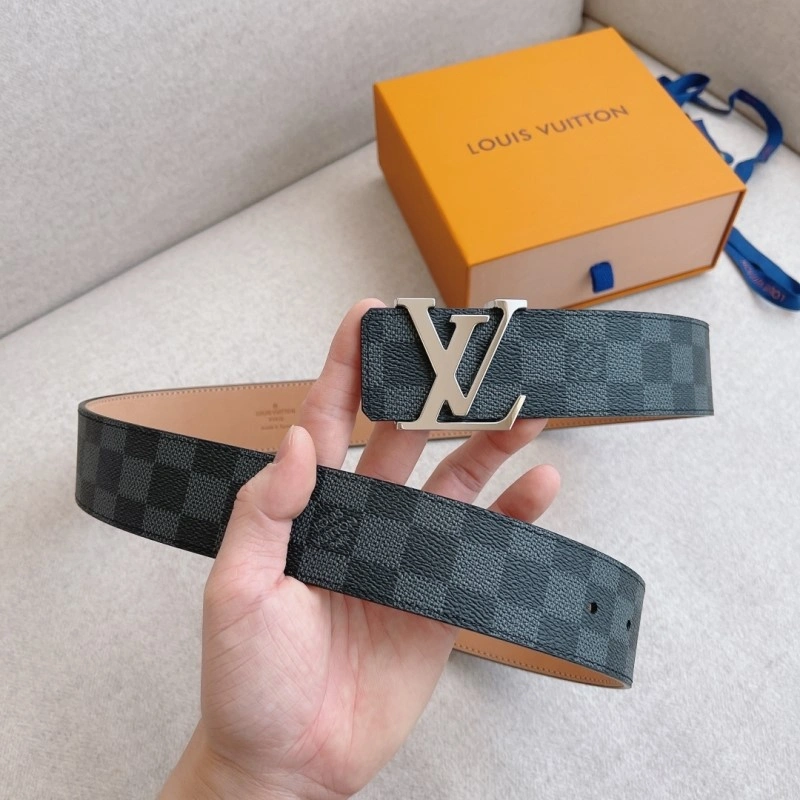 Accurate model Louis Vuitton Belts