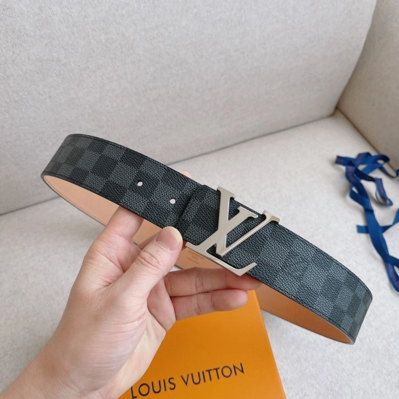 Accurate model Louis Vuitton Belts