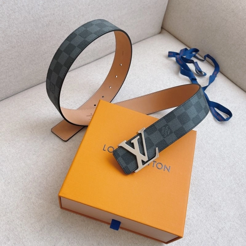 Accurate model Louis Vuitton Belts