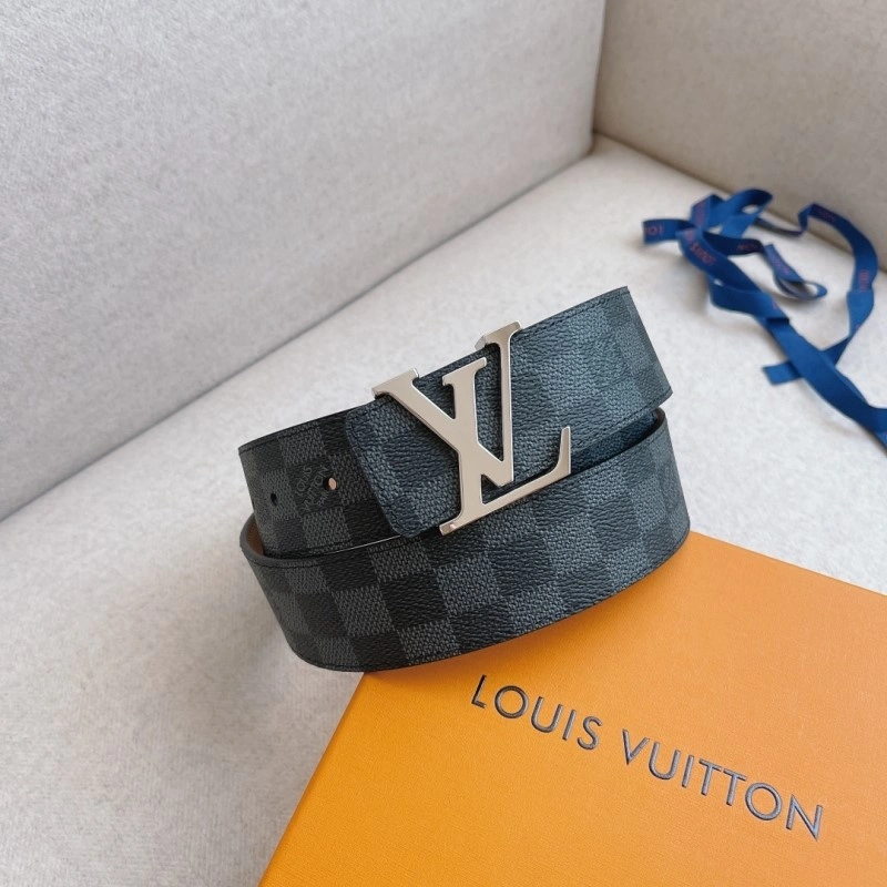 Accurate model Louis Vuitton Belts