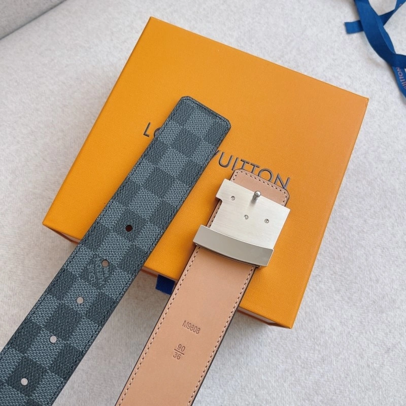 Accurate model Louis Vuitton Belts