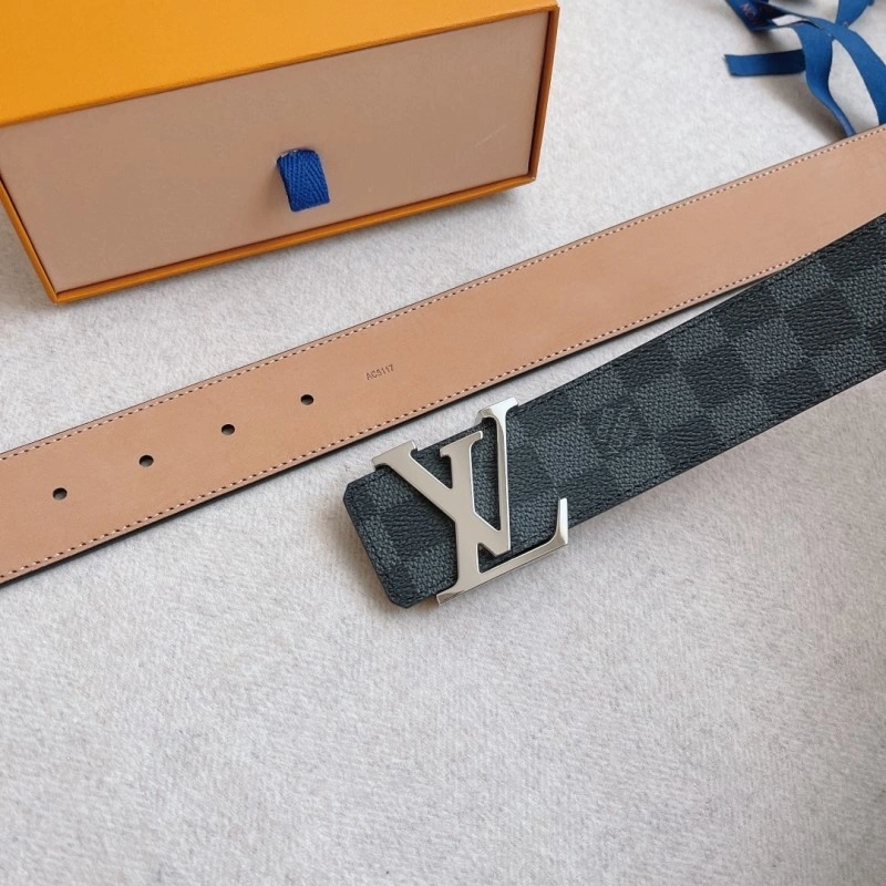 Accurate model Louis Vuitton Belts