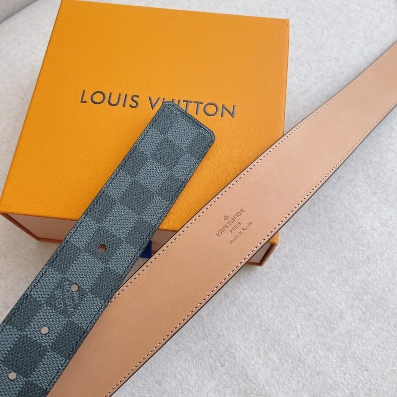 Accurate model Louis Vuitton Belts