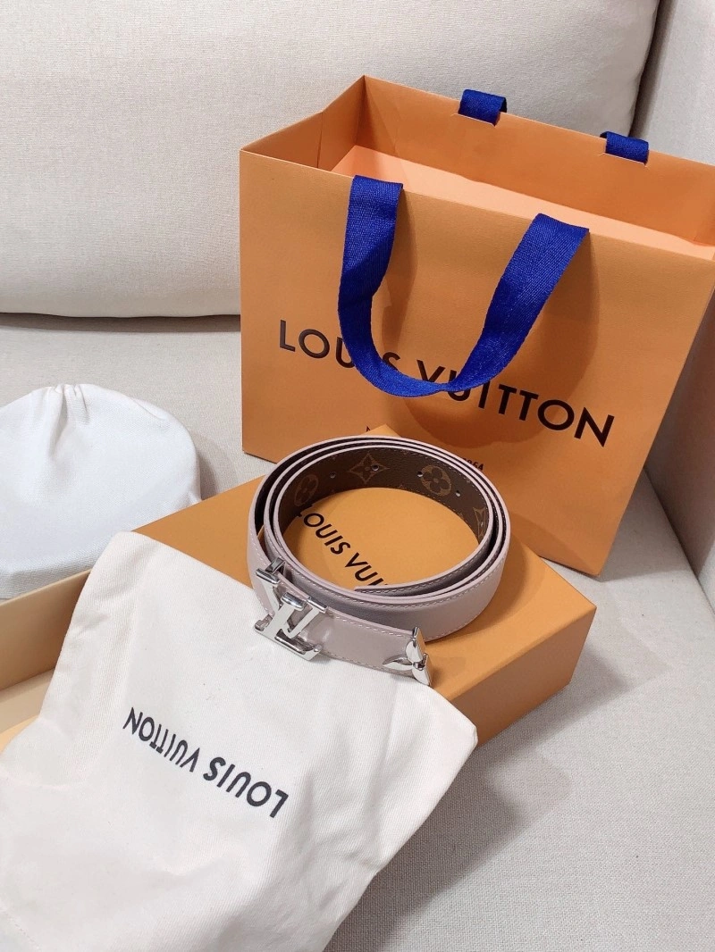 Accurate model Louis Vuitton Belts