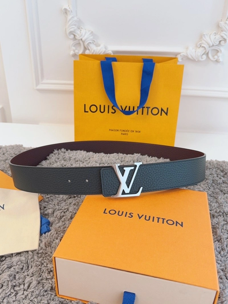 Accurate model Louis Vuitton Belts