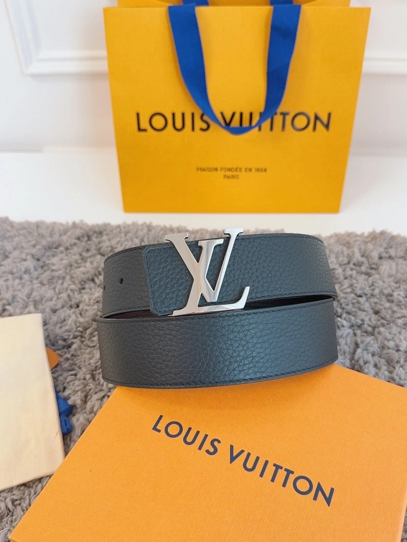 Accurate model Louis Vuitton Belts