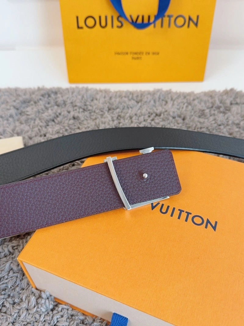 Accurate model Louis Vuitton Belts