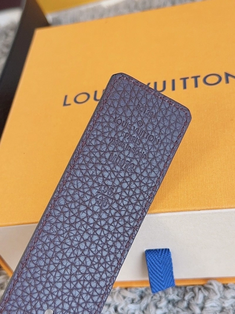 Accurate model Louis Vuitton Belts