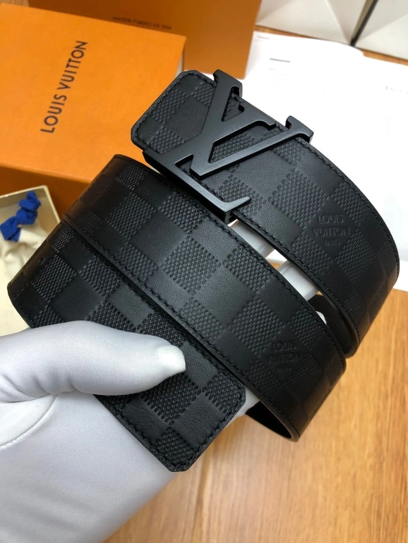 Low-cost Louis Vuitton Belts