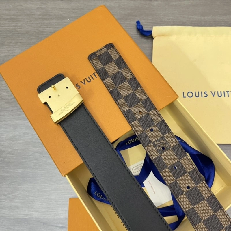Accurate model Louis Vuitton Belts