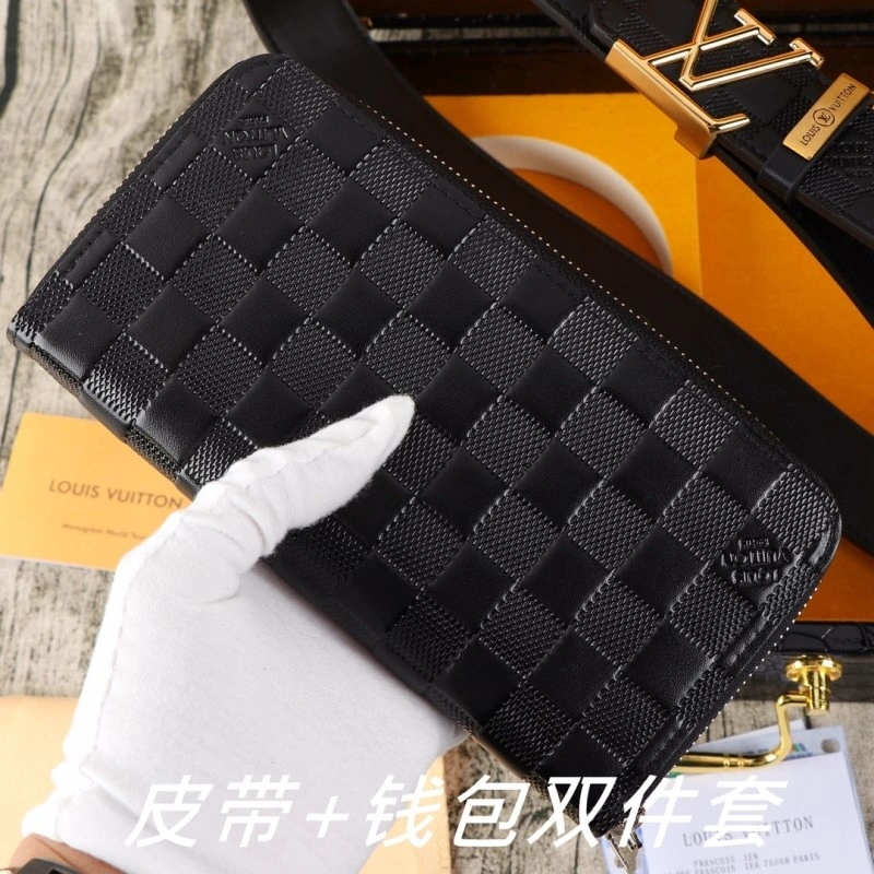Low-cost Louis Vuitton Belts