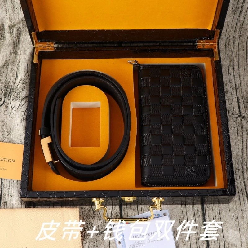 Low-cost Louis Vuitton Belts