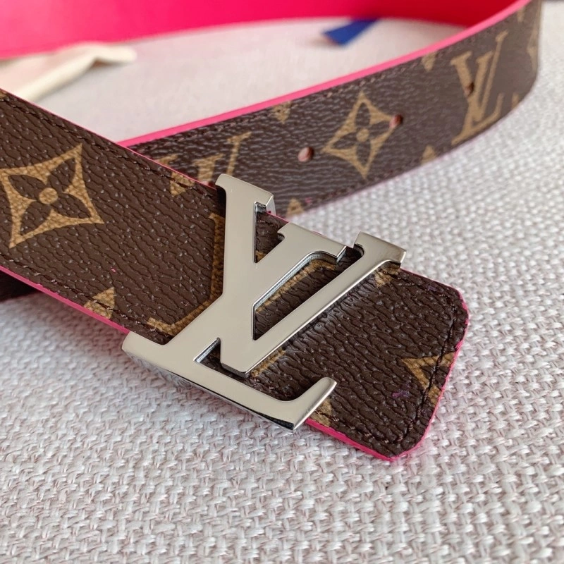 Low-cost Louis Vuitton Belts
