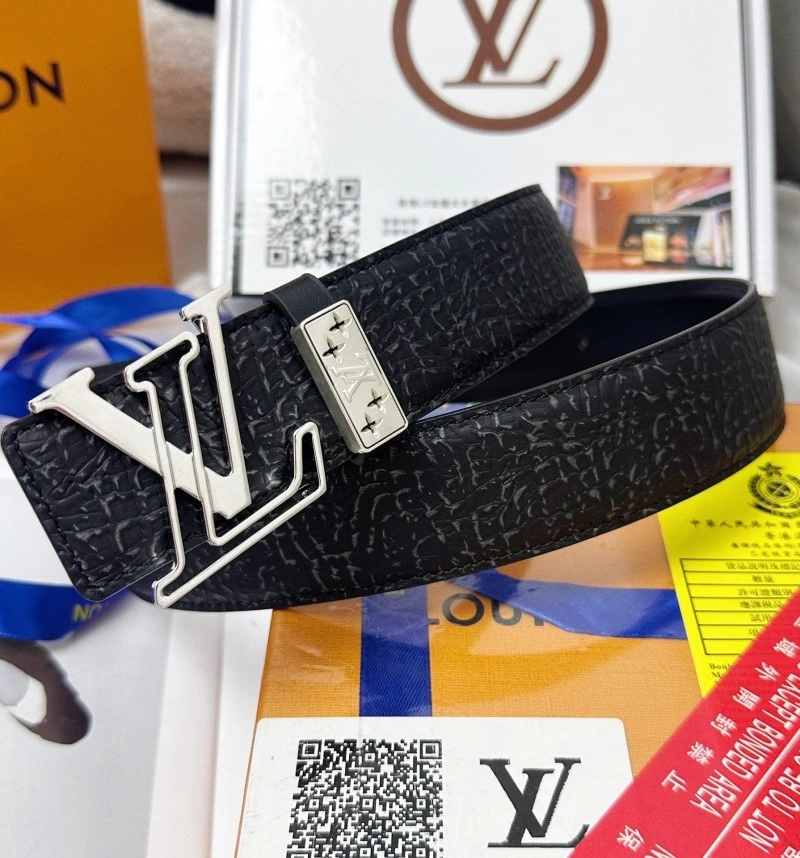 Top mirror Louis Vuitton Belts
