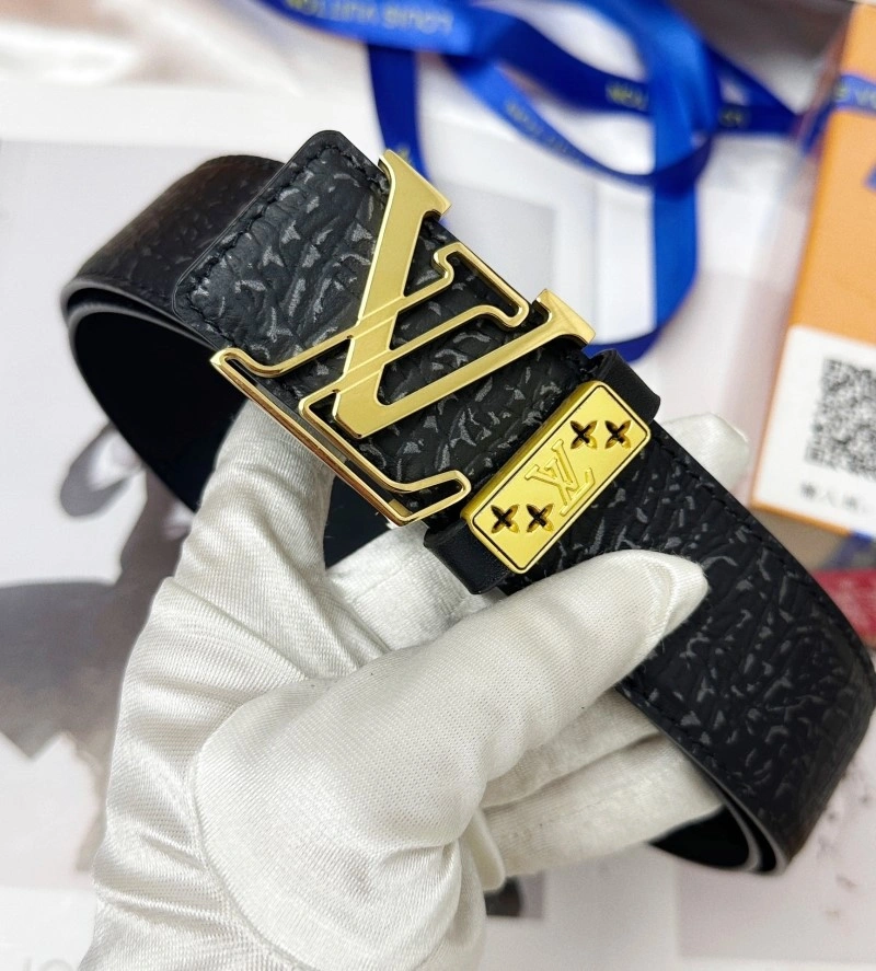 Top mirror Louis Vuitton Belts